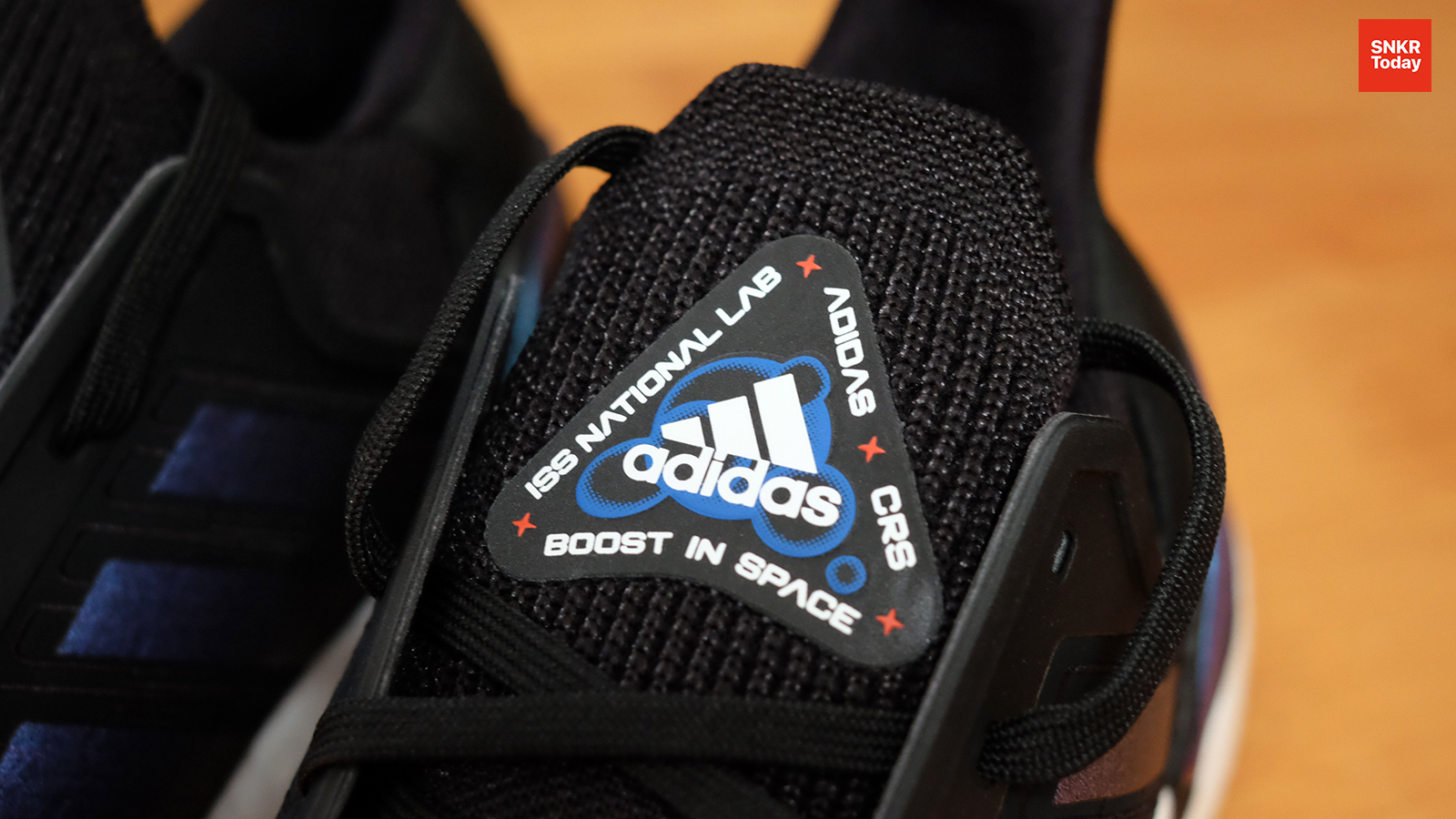 แกะกล่อง พรีวิว adidas Ultraboost 20 "ISS U.S. National Lab" - SNKR TODAY