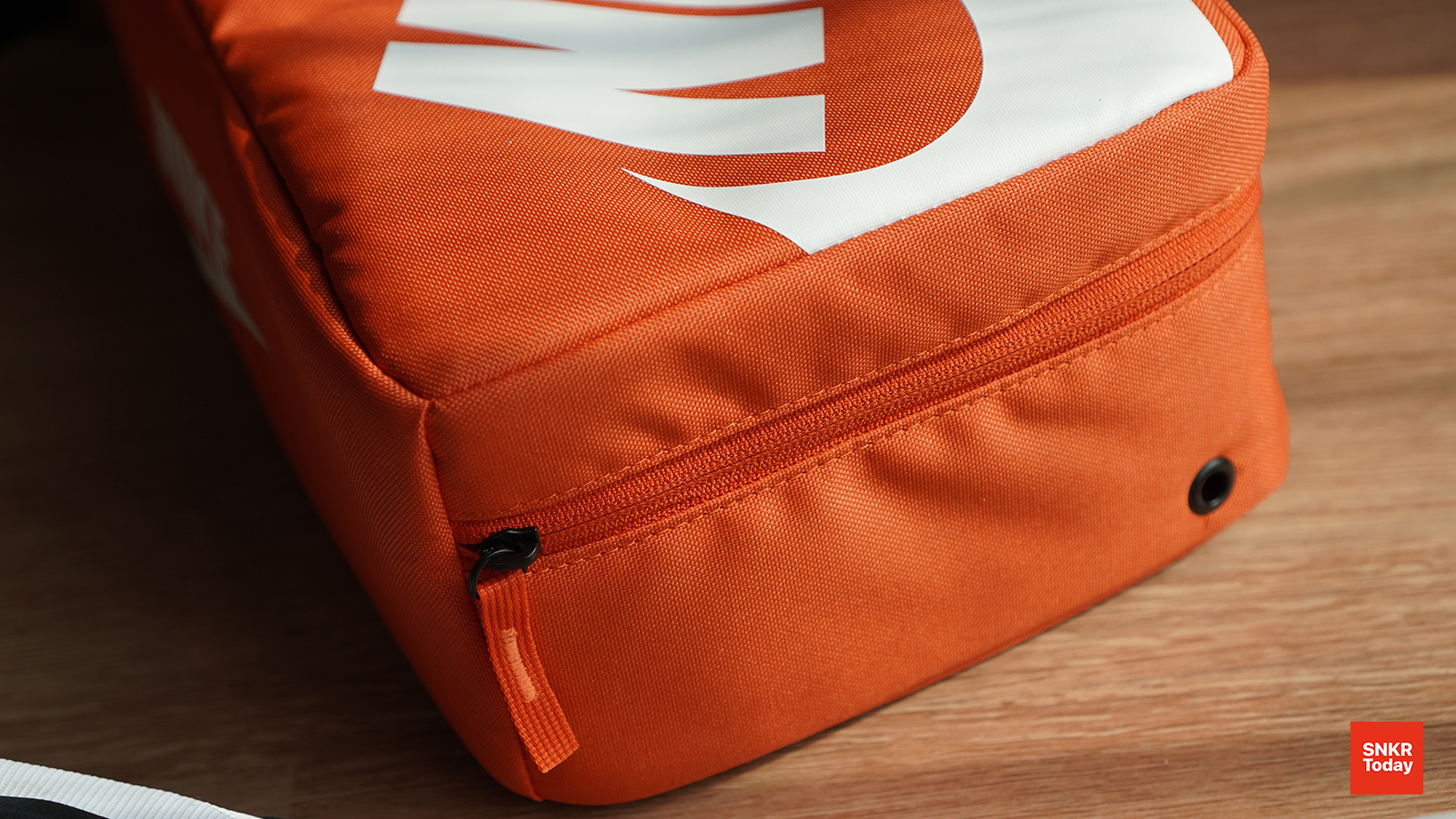 รีวิว Nike Orange Shoes Box Bag กระเป๋าใส่รองเท้าที่หน้าตาเหมือนกล่อง ...