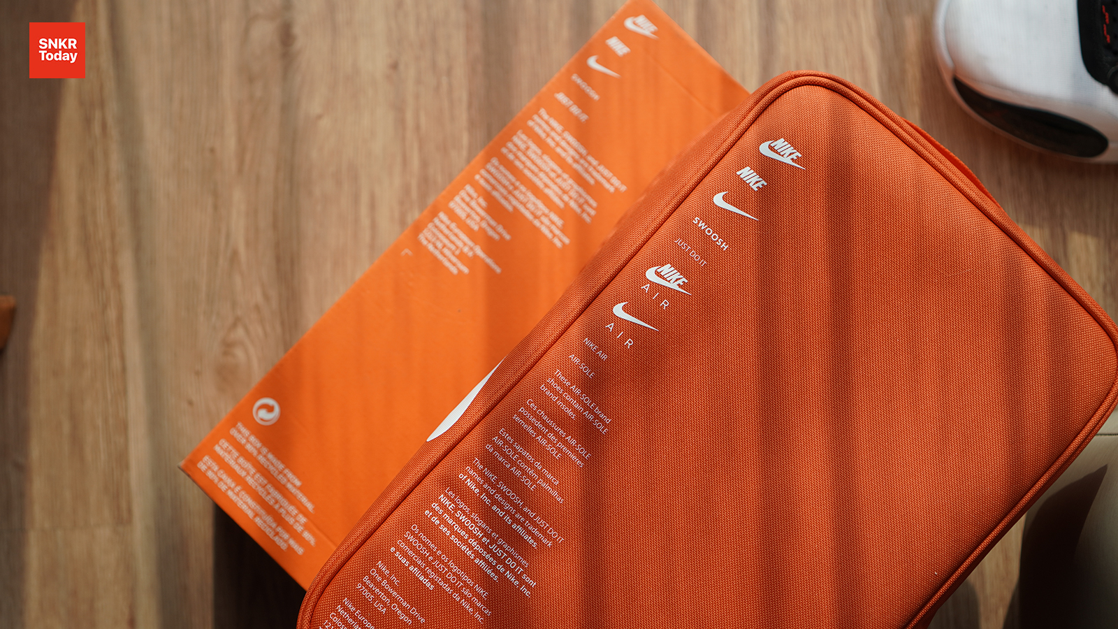 รีวิว Nike Orange Shoes Box Bag กระเป๋าใส่รองเท้าที่หน้าตาเหมือนกล่อง ...