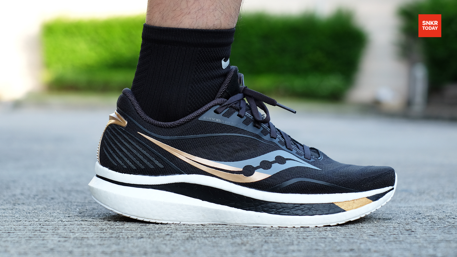 รีวิว Saucony Endorphin Speed รองเท้าสายสปีด นุ่ม น้ำหนักเบา เทคโนโลยี ...