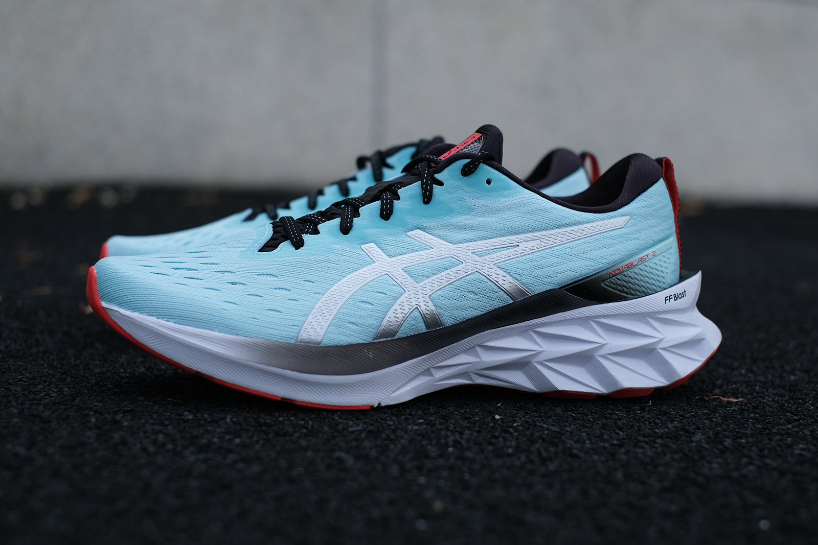 รีวิว รองเท้าวิ่ง ASICS NOVABLAST 2 นุ่มนวลขึ้น มั่นคงมากขึ้น - SNKR TODAY