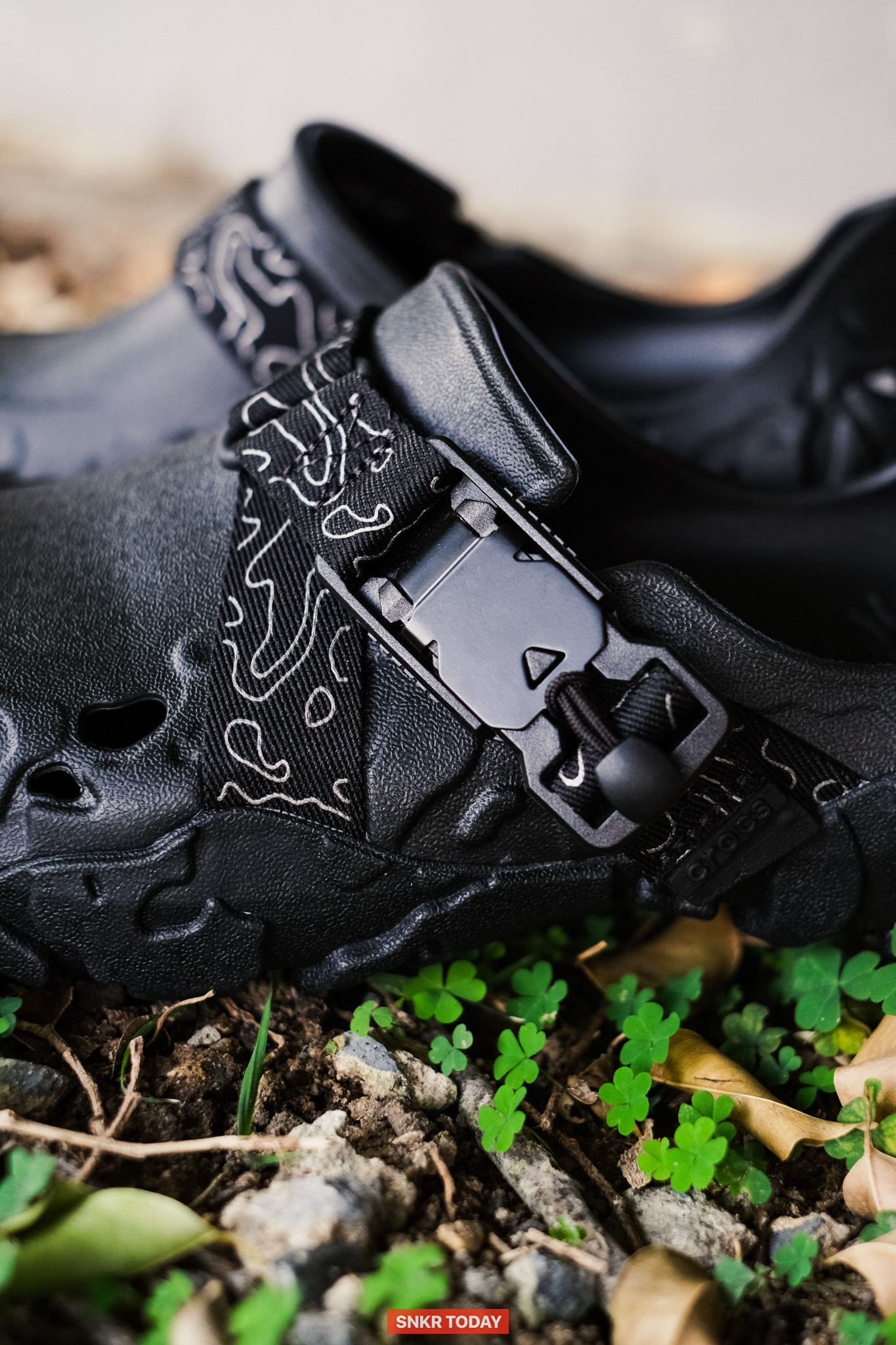 Crocs All-Terrain Atlas รองเท้าสายลุย ออกแบบมาให้มีความทนทานแต่ยังคง ...