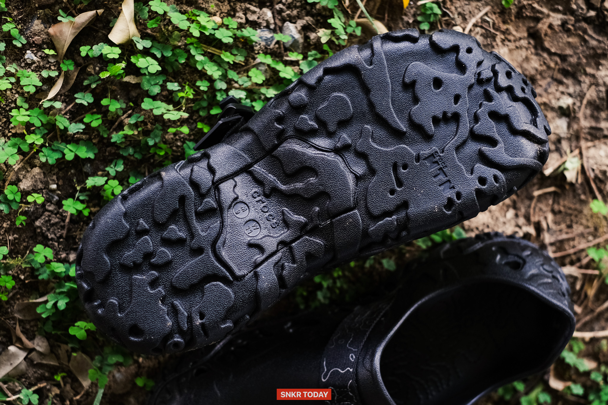 Crocs All-Terrain Atlas รองเท้าสายลุย ออกแบบมาให้มีความทนทานแต่ยังคง ...