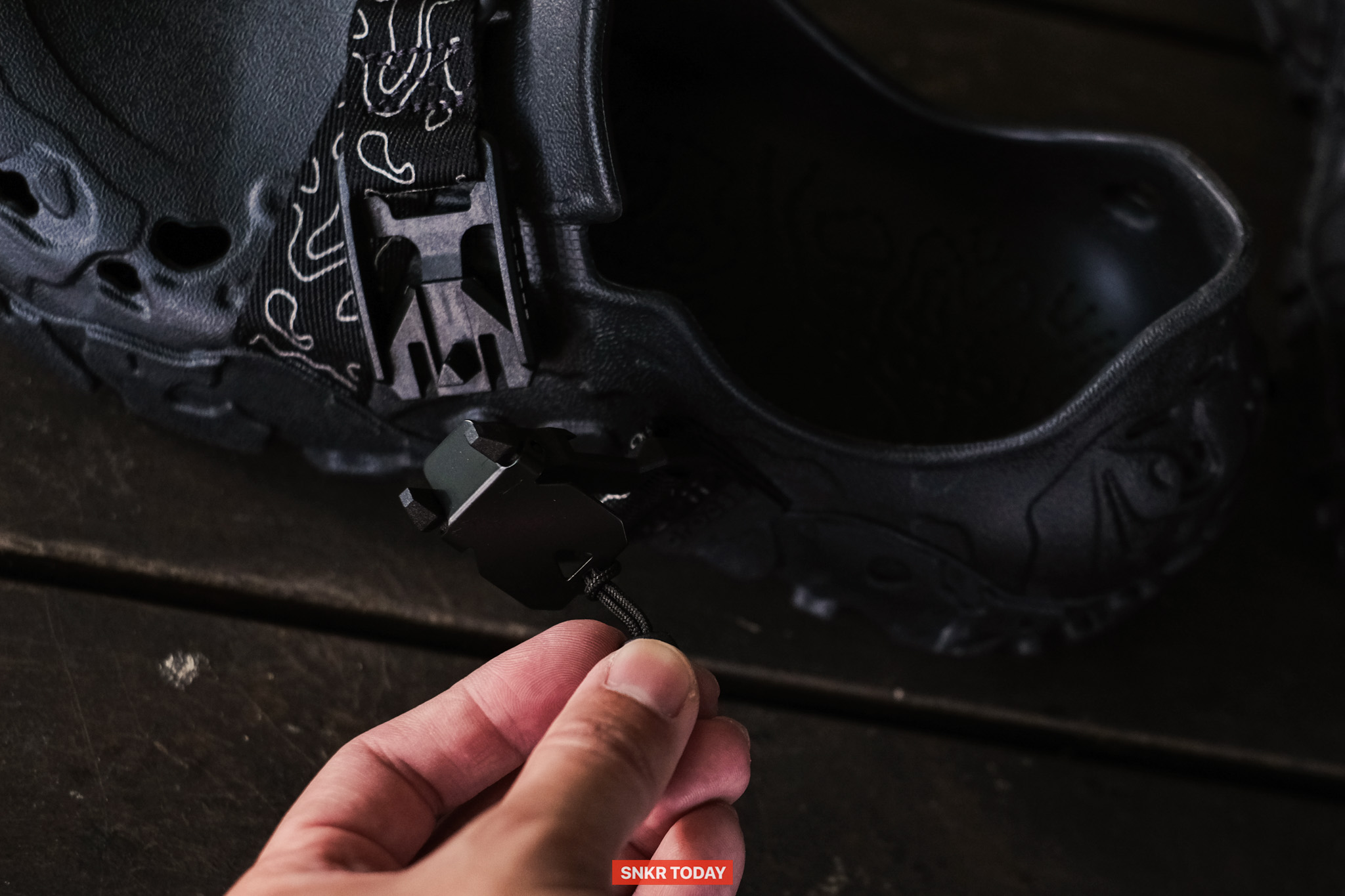 Crocs All-Terrain Atlas รองเท้าสายลุย ออกแบบมาให้มีความทนทานแต่ยังคง ...