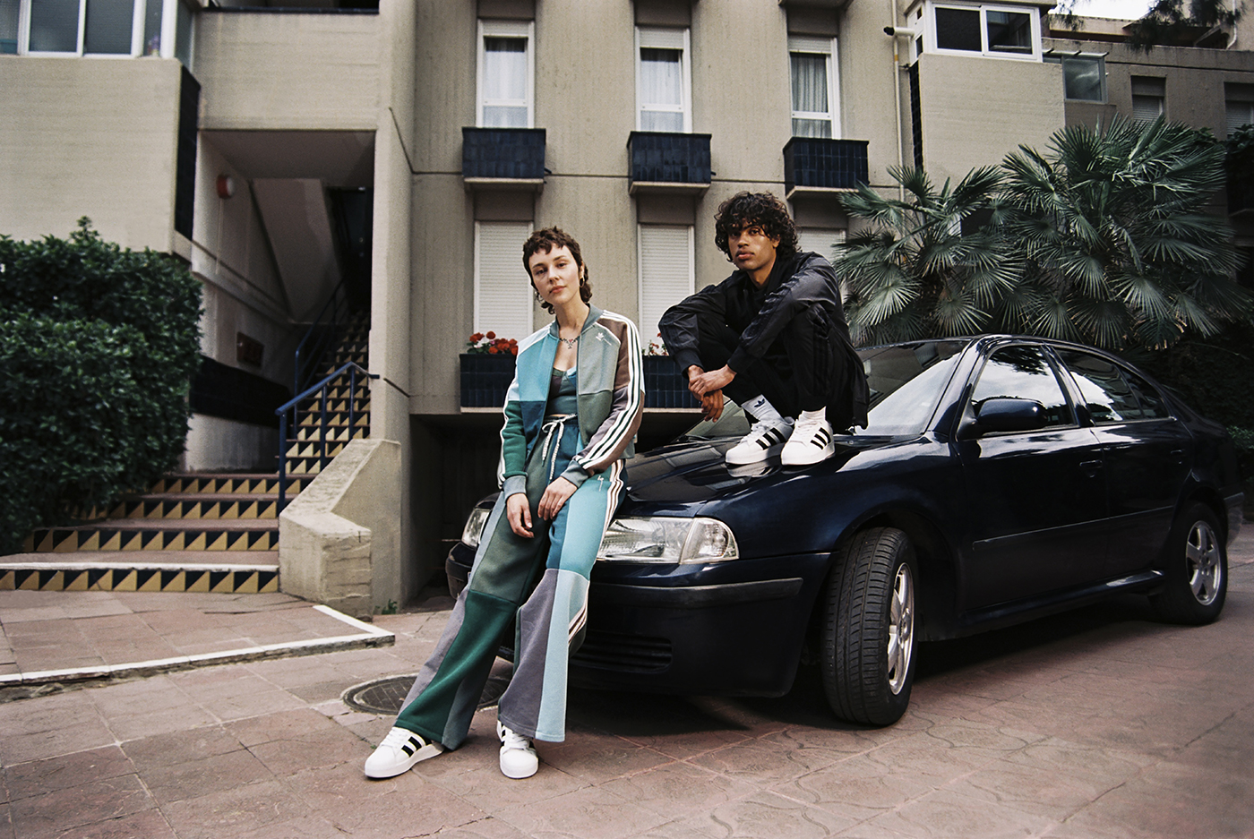 adidas Originals ตอกย้ำกระแสรองเท้าโมเดลคลาสสิกเปิดตัว SUPERSTAR XLG ...