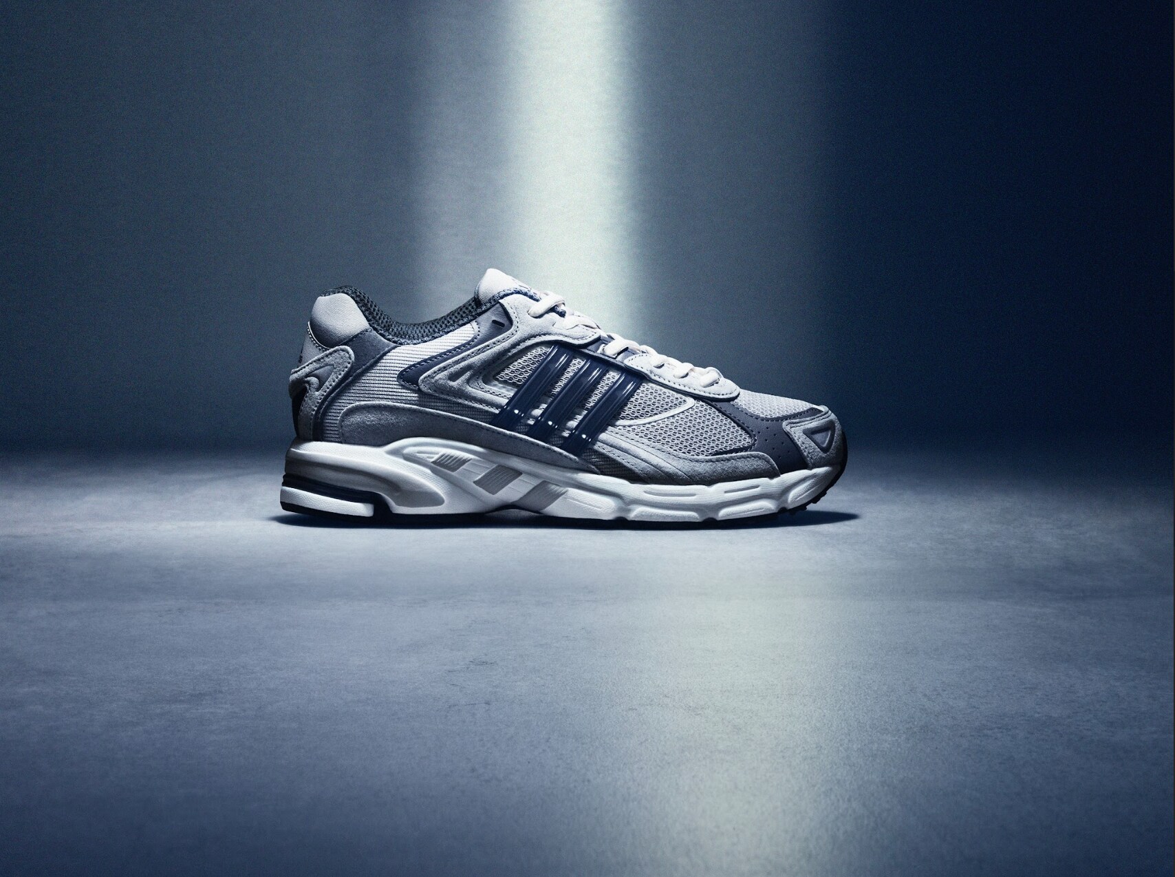 adidas Originals ถ่ายทอดเรื่องราวจากอดีตสู่ปัจจุบันผ่านคอลเลกชัน 2000 ...
