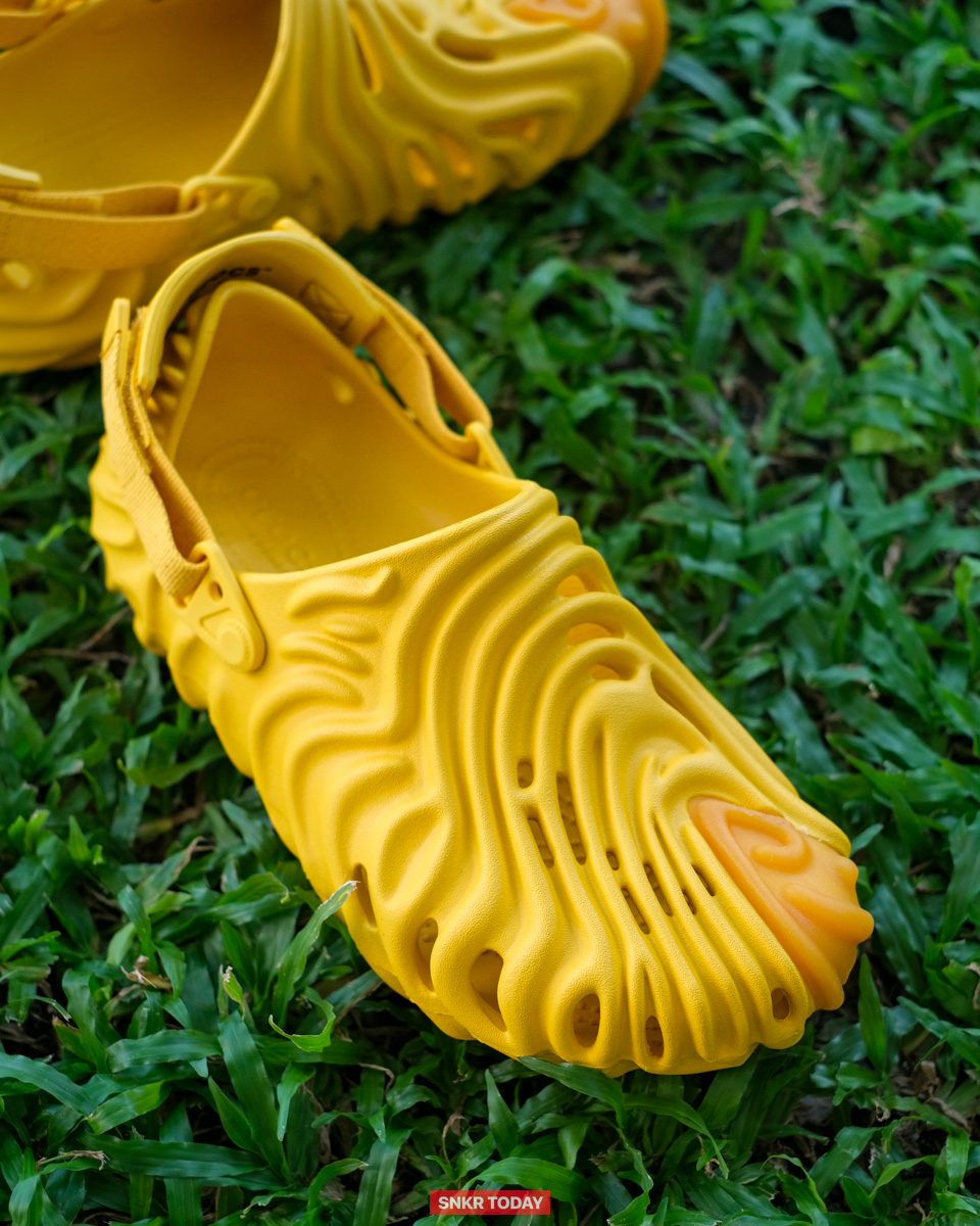 Salehe Bembury x Crocs Pollex Clog “Yoke” รองเท้าแตะรัดส้นดีไซน์สุดเท่ ...